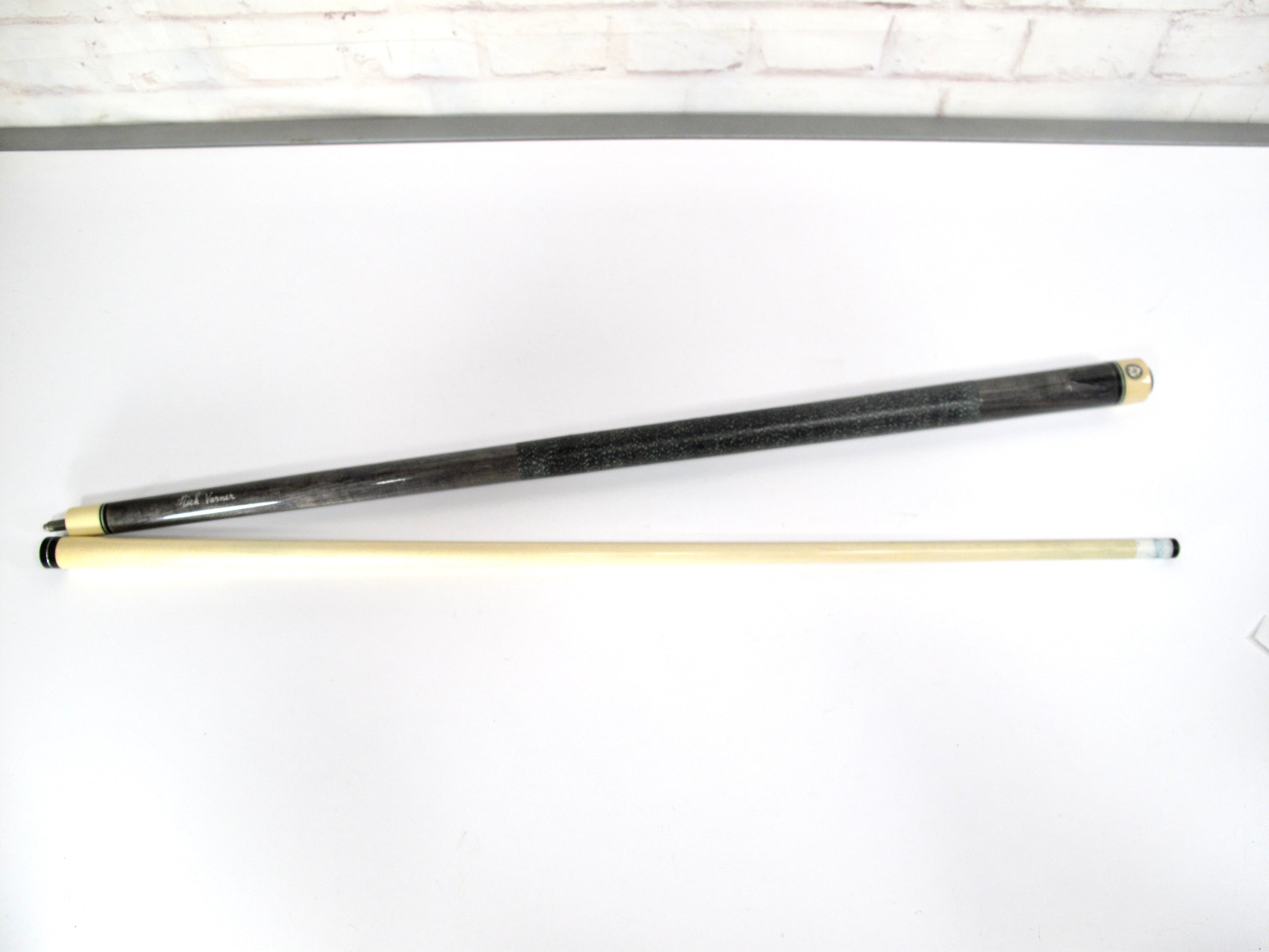Nick Varner NV 4-5 Smoke Two Piece Pool Cue 18 oz – ZeereeZ