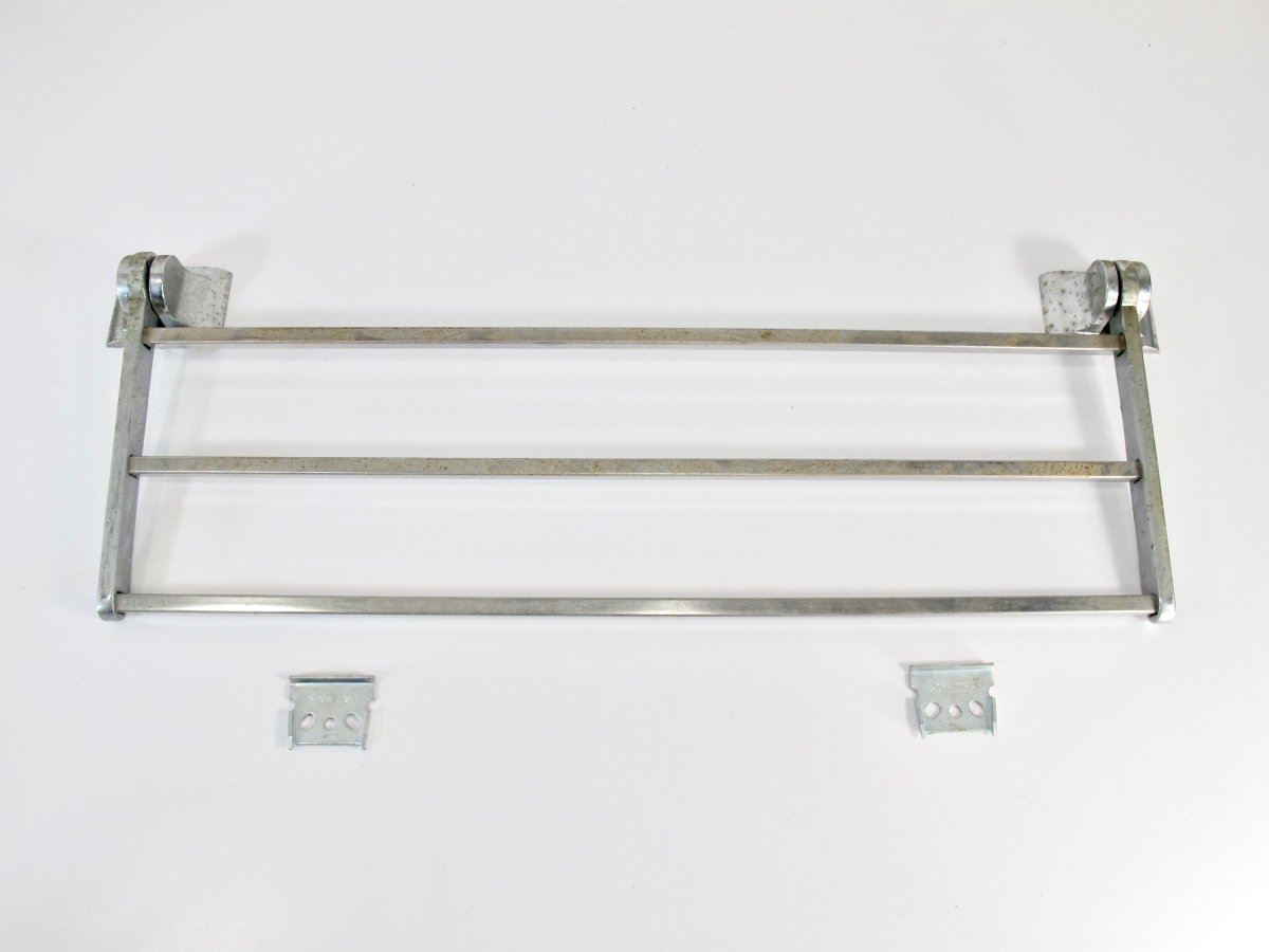 Airstream 18 Inch Folding 3 Section Collapsing Towel rack – ZeereeZ