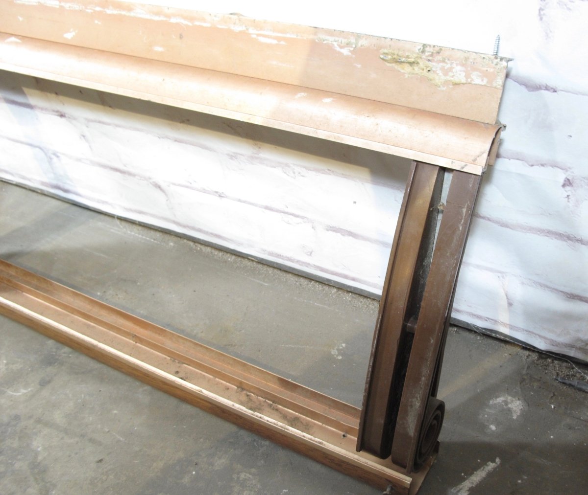 Airstream 70s-80s Upper Tambour Roll Up Door Frame Front Assembly – ZeereeZ