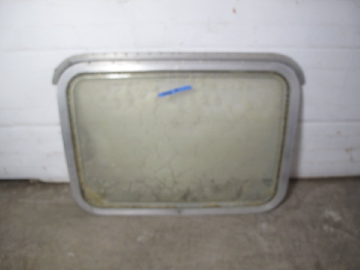 Airstream Double pane Glass/Glass 1973-mid 70s Side Window – ZeereeZ