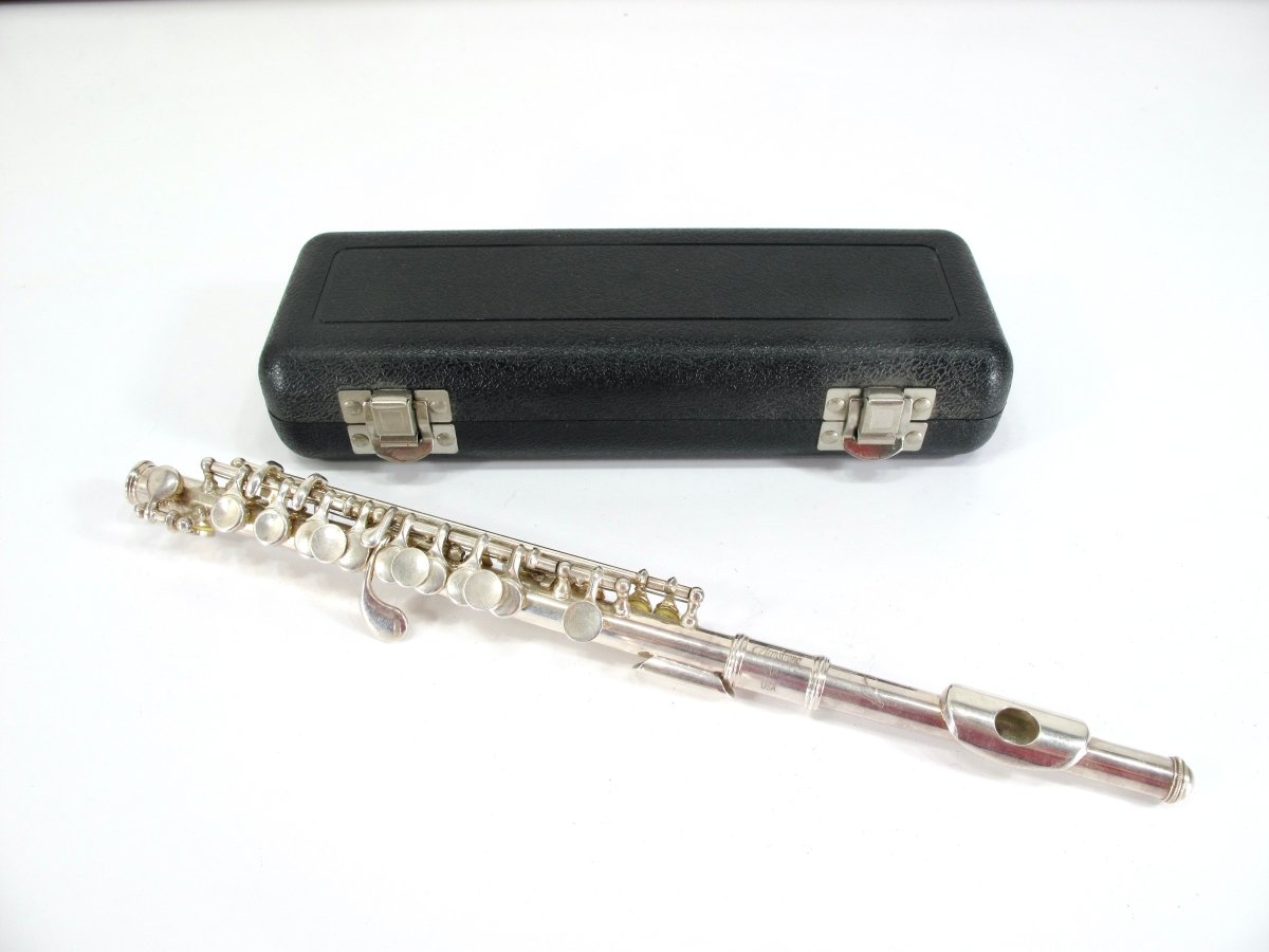 Armstrong Model 204 Silver Plated Piccolo w/ Case – ZeereeZ