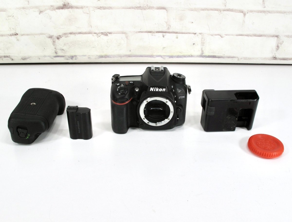 Nikon D7200 24.1 MP Digital SLR Camera Body – ZeereeZ