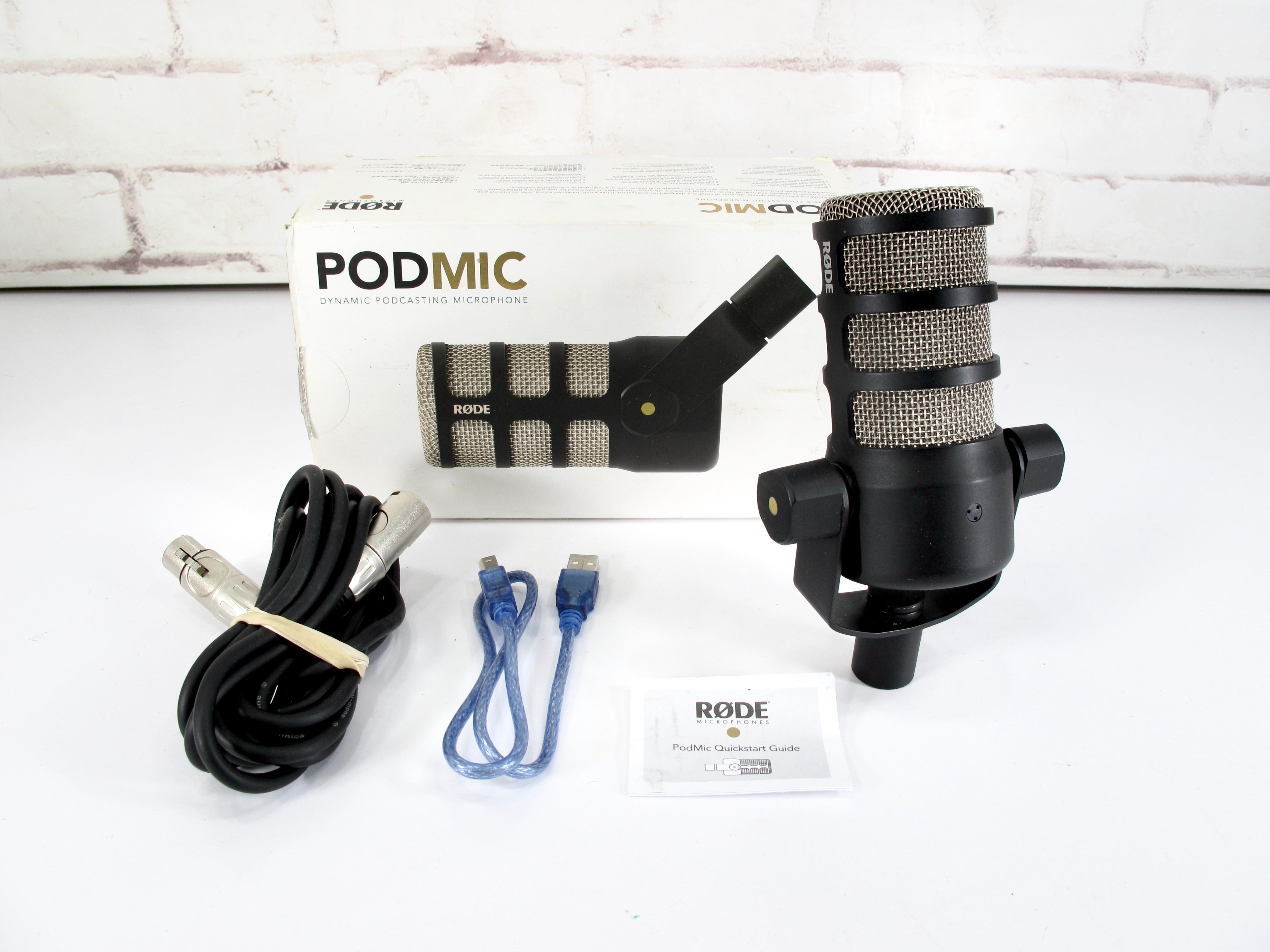 Rode PODMIC Broadcast-Grade Dynamic Microphone for Podcasting Pod Mic ...