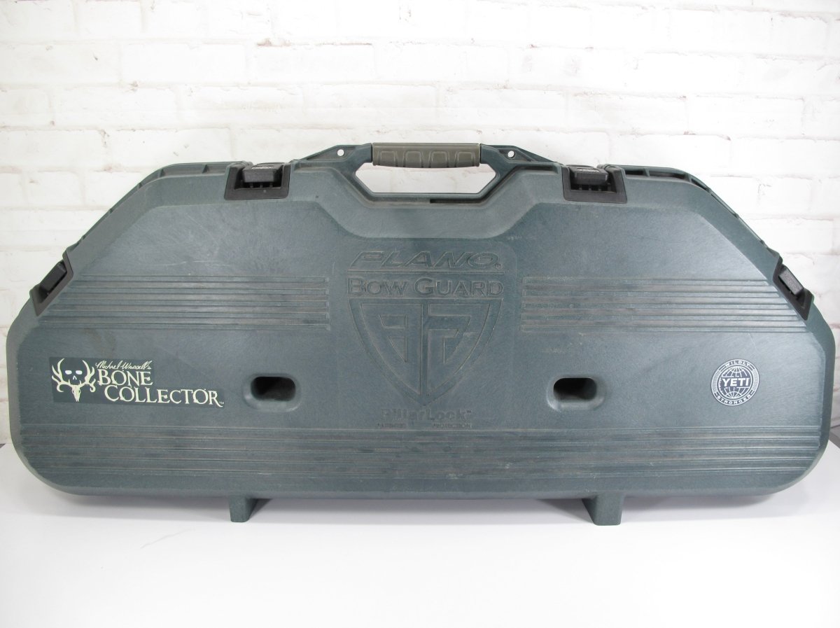 Plano 10811 All Weather Series Bow Guard Compound Bow Carry Case – ZeereeZ